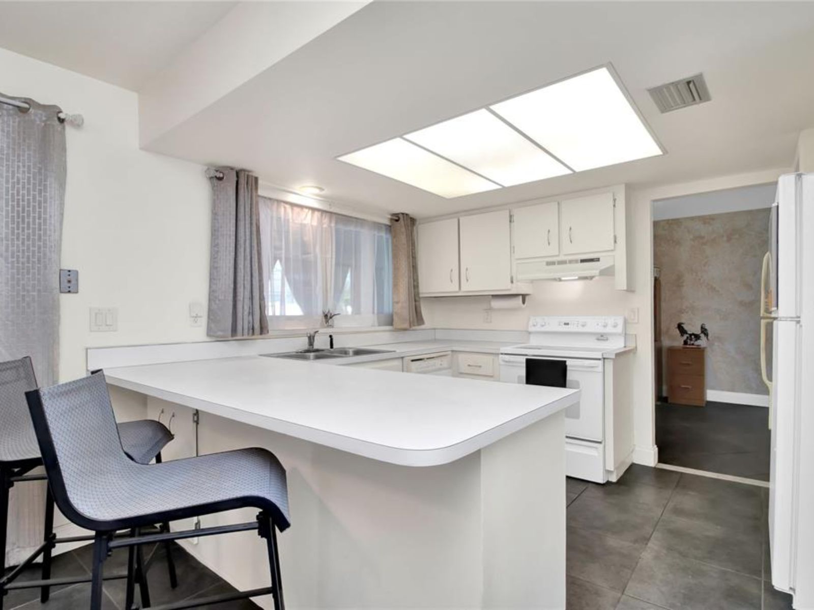 Ivanhoe St – Port Charlotte – Rent Me Florida Vacation Rentals